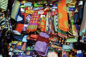 SÉNÉGAL - Le tissu africain remis au goût du jour - Agora Francophone ...